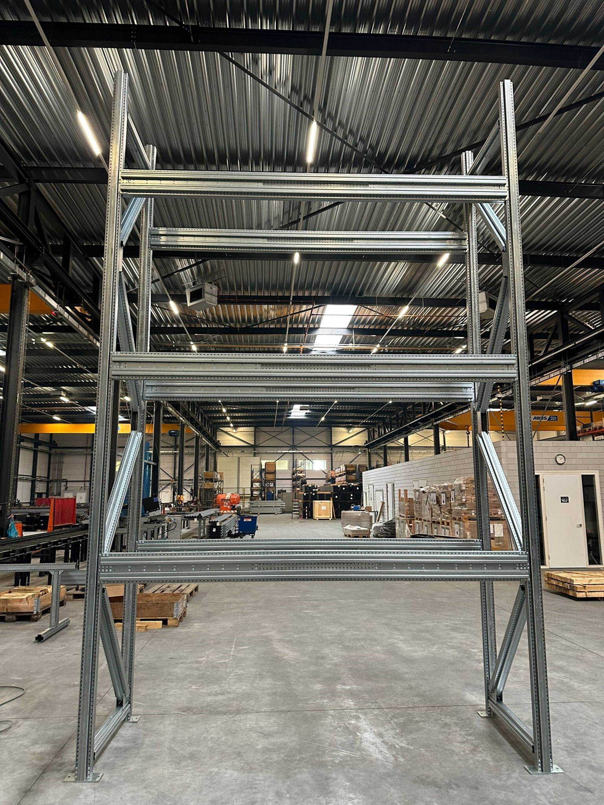 Palletstelling van Skellet profielen | Reijrink Staalconstructie