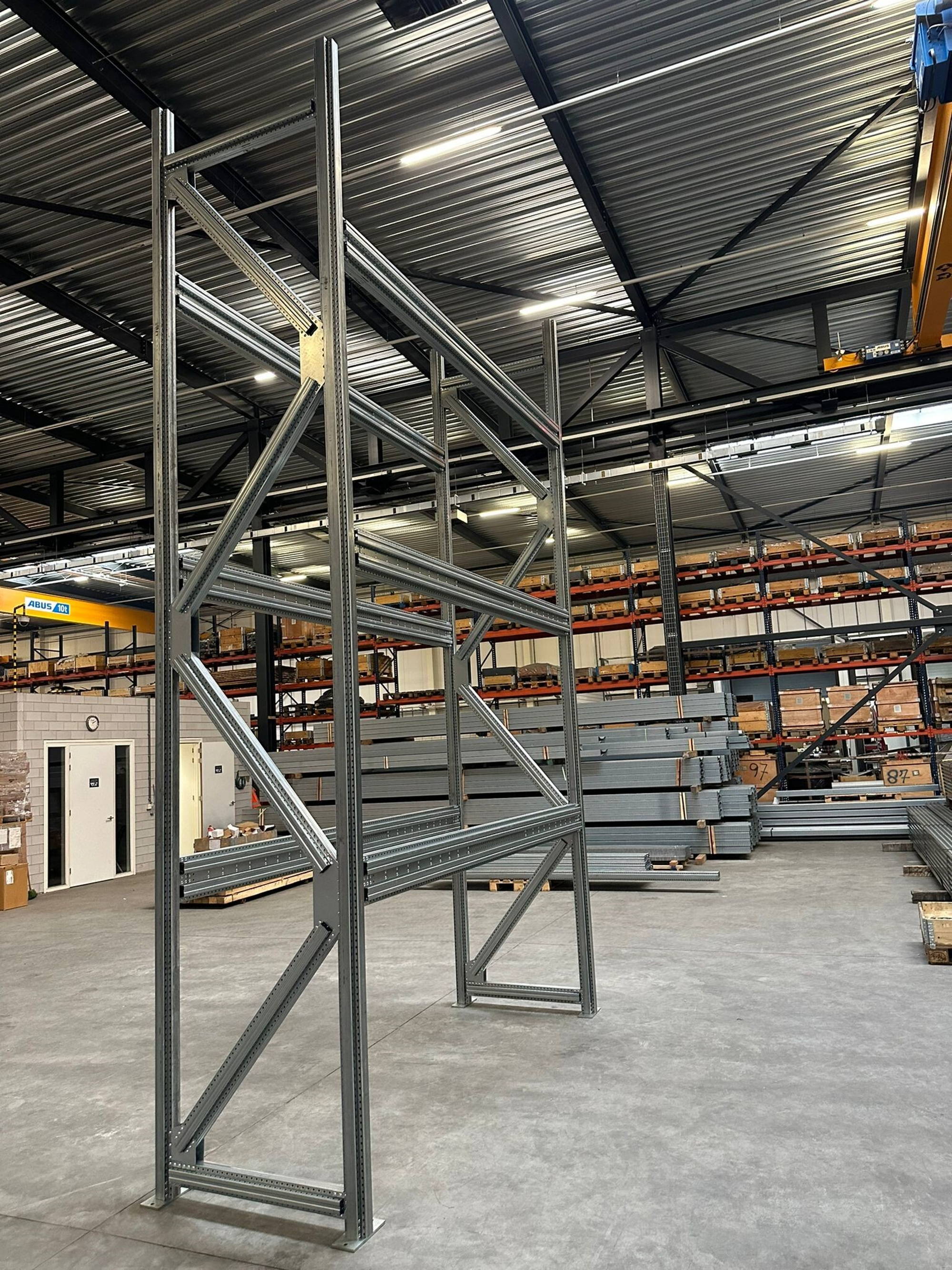 Palletstelling van Skellet profielen | Reijrink Staalconstructie