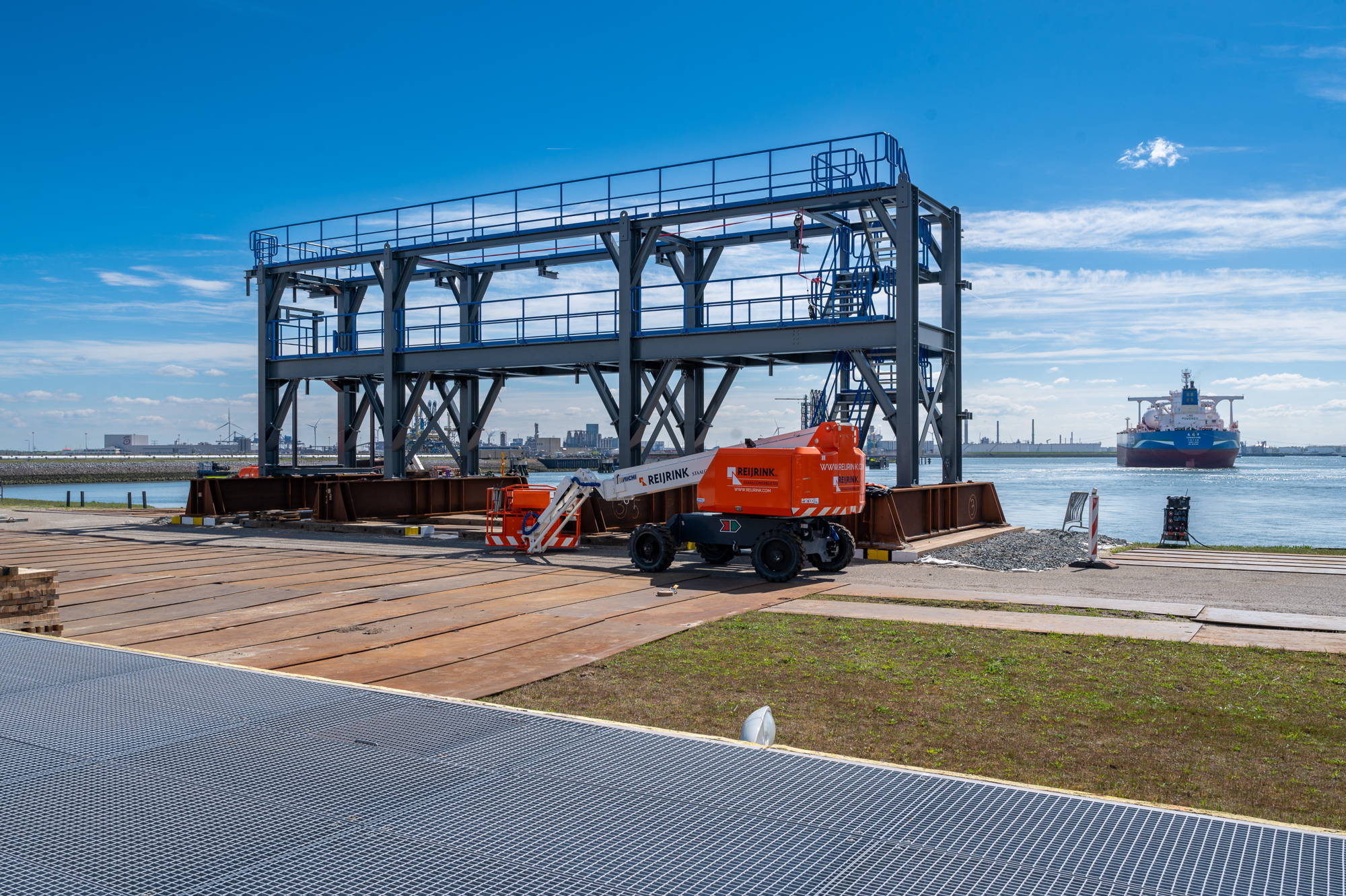 Maasvlakte Olie Terminal | Reijrink Staalconstructie